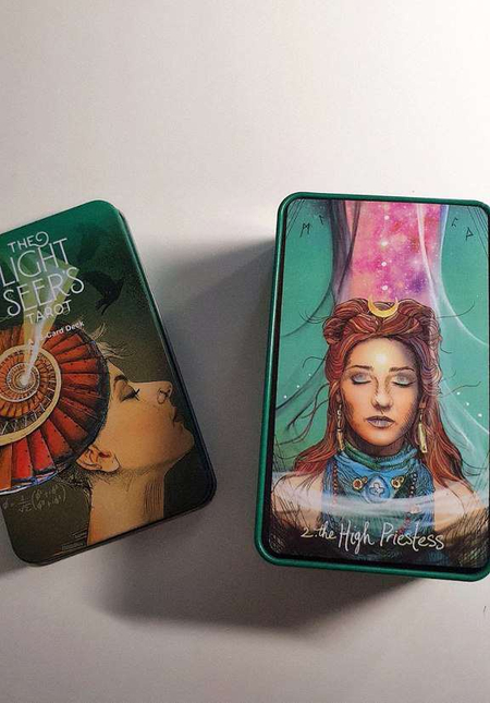 Карты МАК Таро Светлого провидца (Light Seers Tarot) в жестяном боксе.