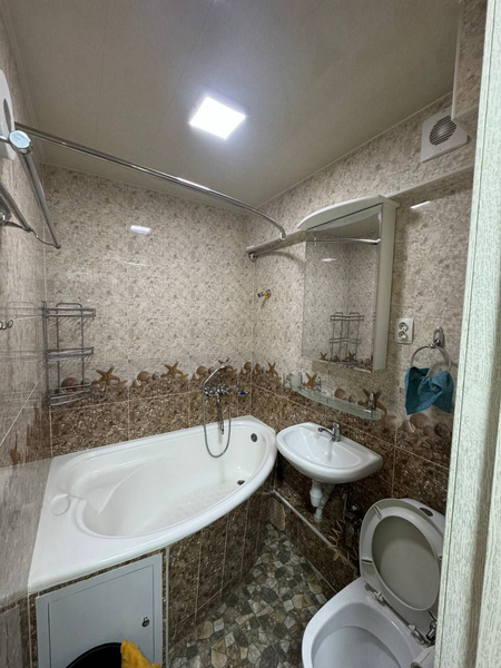 Авиасозлар-4   1/1/4  32м²  Керамзит. Ор-р 244 школа.