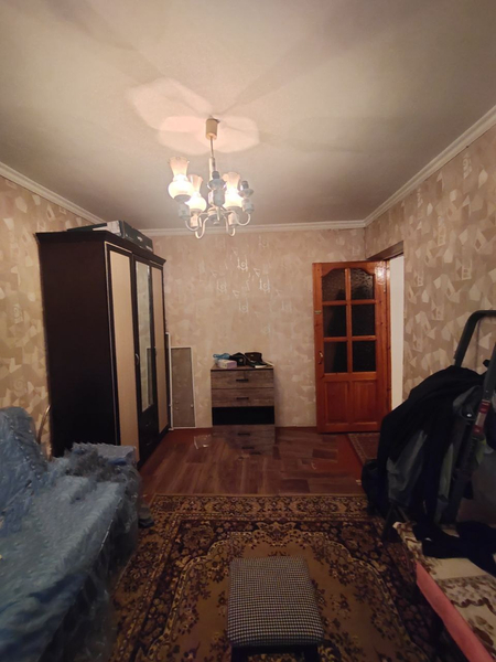 Срочно продается 2ком квартира ч обстановкой.Максим Горький