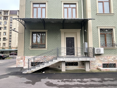 Продается офис 1 этаж и подвал 1000кв.м