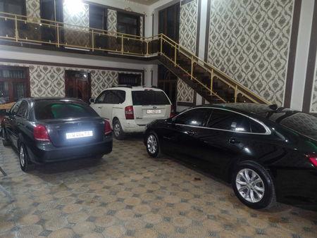 Kia carnival sotiladi xolati yaxshi 9 kishi ketadigani