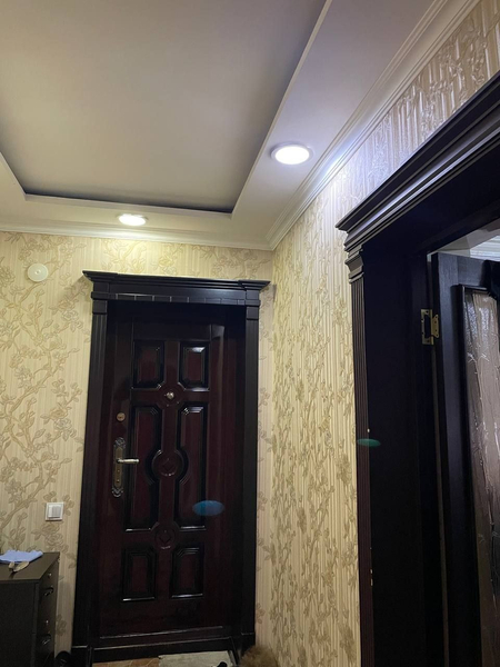 Продается квартира ,Чиланзар -ул Наккошлик дом кирпичный,1й этаж,