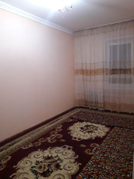 UY Sotiladi 3 xonali 73k.v