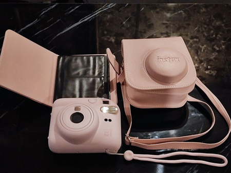 Фотоаппарат моментальной печати Fujifilm Instax Mini 12