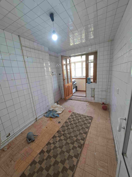 4xonalik kvartira sotiladi