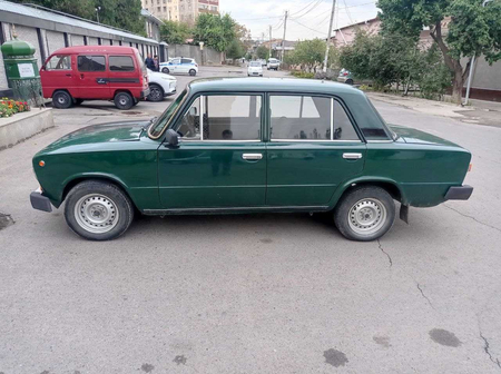 Jiguli VAZ 21011 sotiladi