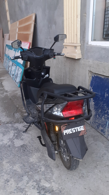 skuter. elektor moto. naxtga arzonroq. nasiyaga qimmatroq