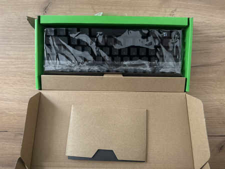 Клавиатура: Razer huntsman mini 60%