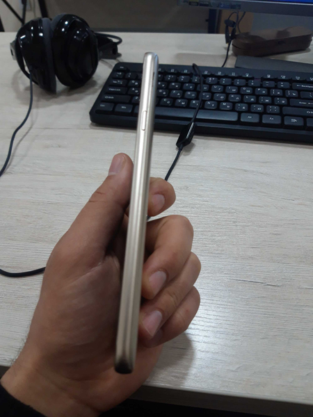 Samsung j4 price sotiladi