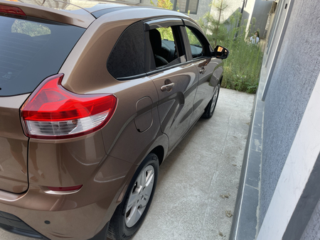 Lada x- ray 1.8 mt Luxe + paket