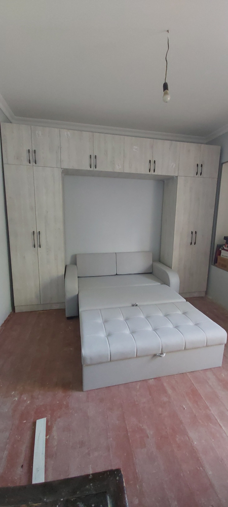 Sipalni kampilekt juda ixcham ishlangan xam divan xam sipalni boladi