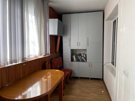 Юнусабад массив Кашгар Трехкомнатная квартира 4/4  (J3502)