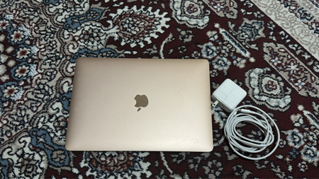 MacBook Air 13-inch 1.6 GHz Dual-Core intel Core i5 Memory 8GB 128GB
