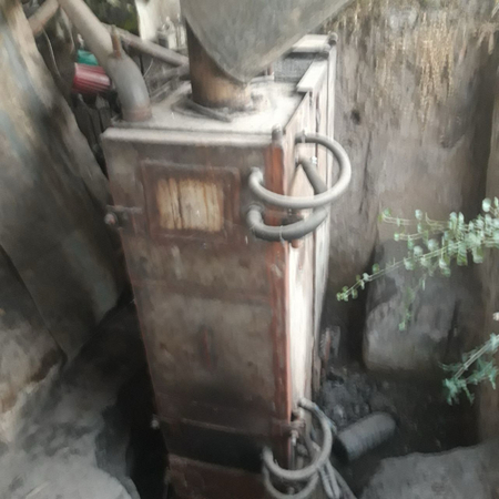 Teplitsa sotiladi tayyor 7 sotix teplitsani ozi yani arkalari sotiladi