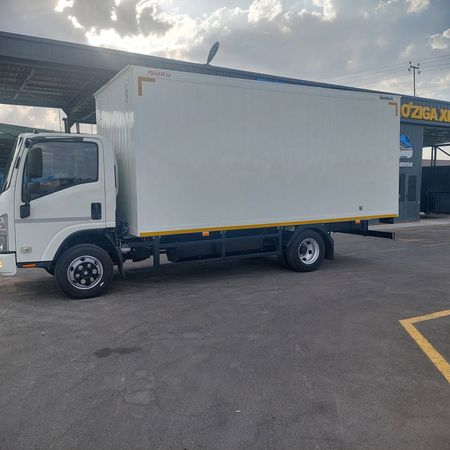 ISUZU. SNG. 2017
