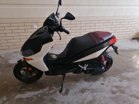 Скутер benelli 400куб