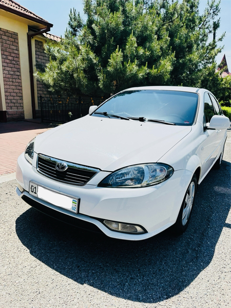 Chevrolet Lacetti 3 позиция без люк Gentra