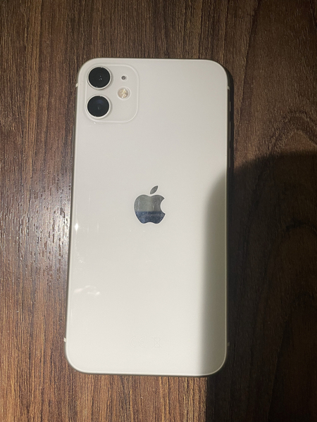 Iphone 11 идеальный, 128gb память. 86% уровень батареи.