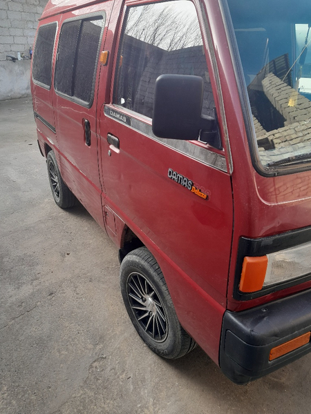 Damas 2000yili kraska yoq suyaki butun