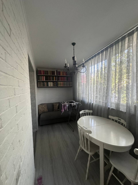 Продам квартиру на Ойбеке 2-4-4