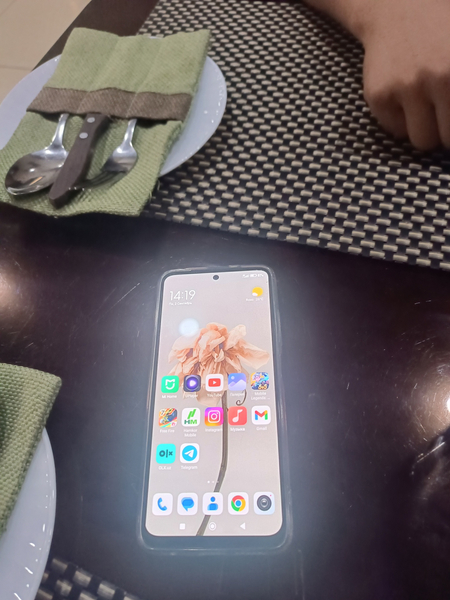 Redmi note 11 4+4.128Gb четкий Амолет экран