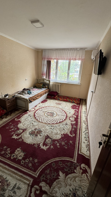 1-etajdan 2 xonalik barcha jixoxlari bilan uglovoy emas