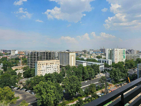 Срочно ПРОДАЁТСЯ коммерческое помещение в новом бизнес центре ZGG349м2