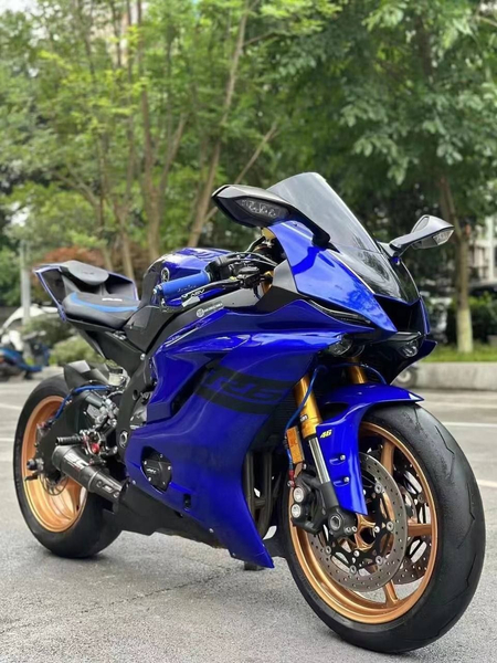 Yamaha R6 Zakazga keladi.