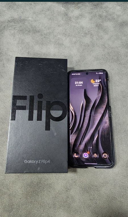 Samsung Flip 4 8/128