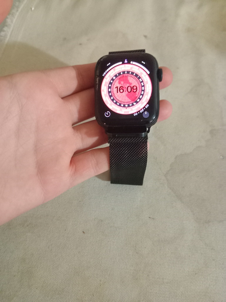 Продайется eplle vatch аригинал series 8 41mm M/L Midnight