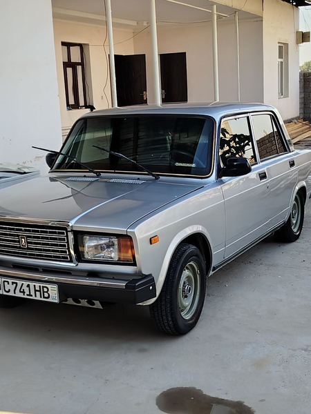Vaz2107 sotiladi xolati zor