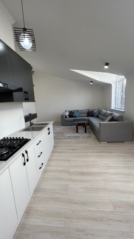 Район: Миробод 
Адрес: Greenwich golden house 
Ориентир: Уз бум

Комна