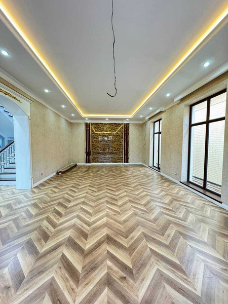 Продается Евро Дом Центр Луначарский  502м2