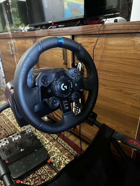 G923 + игровой стенд