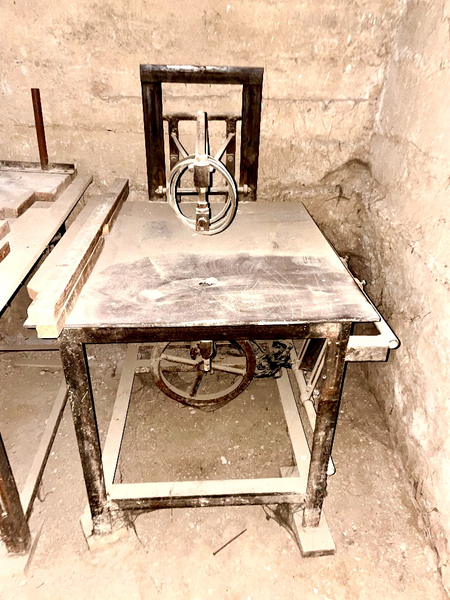 STANOK (Lobzik Vertikal Universal)