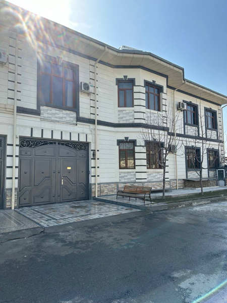 Продается частный дом в Учтепинском районе.