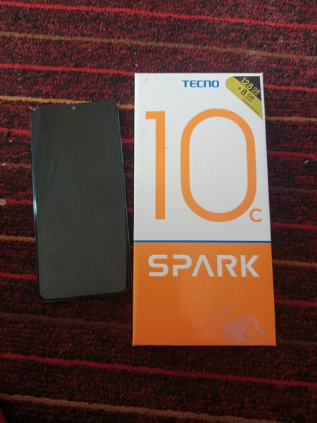 Tecno Spark 10c yangi dakumeti bilan