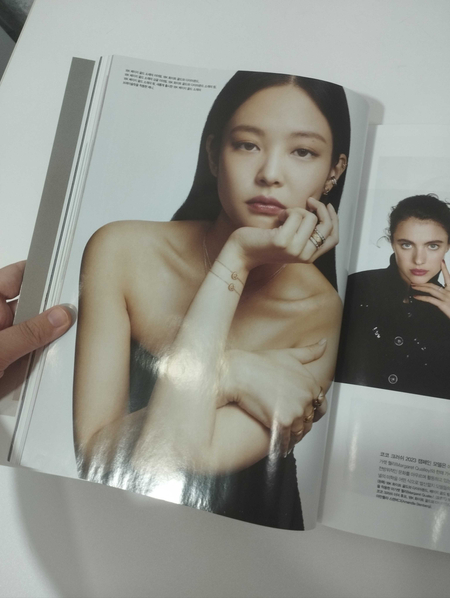 Корейский журнал VOGUE с Дженни из Blackpink