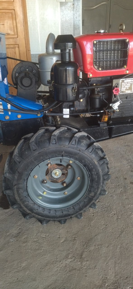 Zubr mini traktor