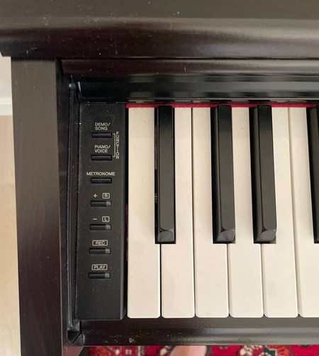 Синтезатор Yamaha ARIUS YDP-144