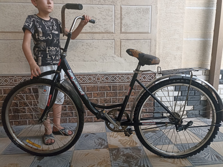 3 ta velosiped xolati eski va qoniqarli