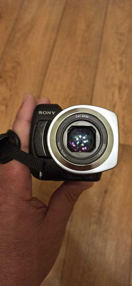 Видеокамера Sony DCR-SR85E