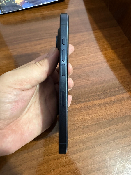 iPhone 15 pro blue 128 sim kartali