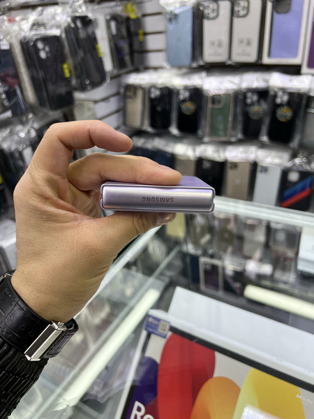 Srochna Z flip 3 256/8gb