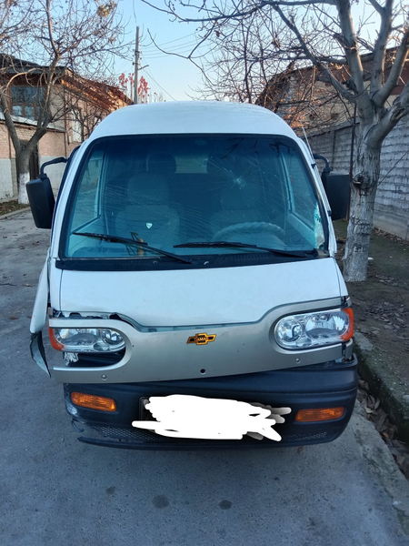 Damas srochna sotiladi