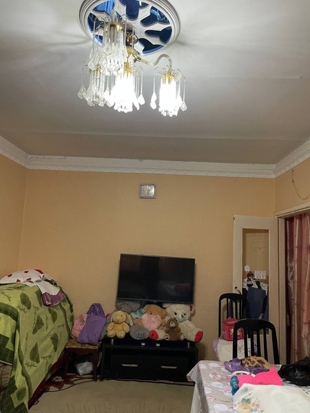 Uy sotiladi Qibray sentrda 3 xonali
