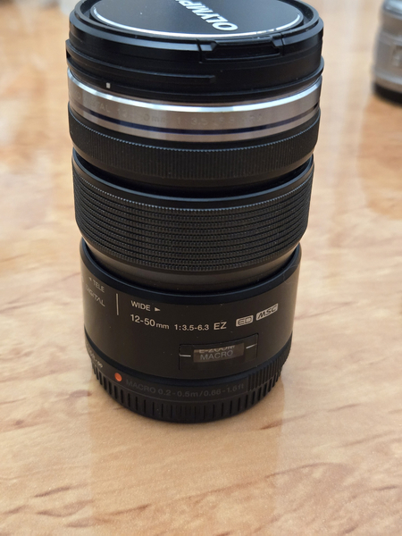 Olympus micro 4/3 . 12-50mm/3,5-6,3