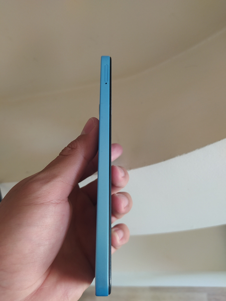 Mi 12 128gb holati zor qrilb cizilb ketmagan