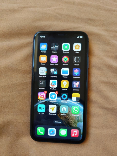 iphone 11  qora ideal radnoy