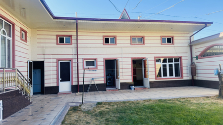Uchaska kirifda 6 soth arentir 9 maktab orqasi